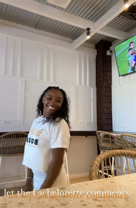 Pin By Aw On Simone Biles And Jonathan Owens Simone Biles Celebrities