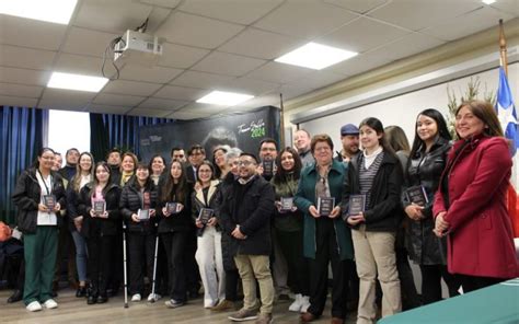 Instituciones Santo Tomás reconocen a 17 Estudiantes Sello 2024 inspirados en Marie Curie