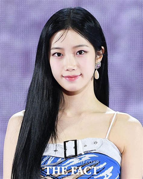 모태센터 카즈하 눈부신 국보급 미모 [tf사진관] 포토 기사 더팩트