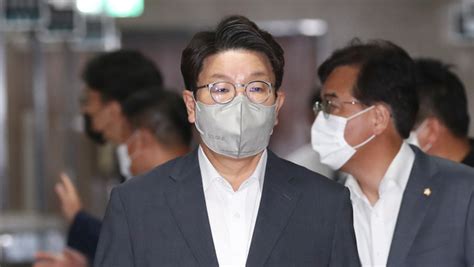 권성동 새 비대위 말고 어떤 대안 있나‥의총 결정 준수하는 게 정당의 책무