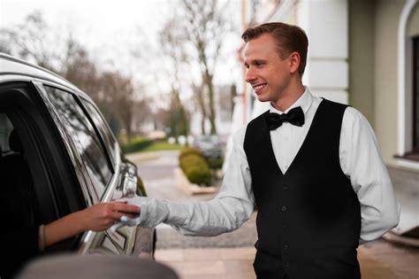 Free Photo Medium Shot Valet Parking Car
