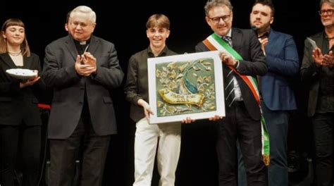 42° Pavone Doro Il Diciassettenne Forlivese Emanuele Tedaldi è Il Vincitore Del Concorso Per
