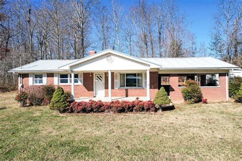 35 Shaw Rd Chuckey Tn 37641 See Est Value Schools And More