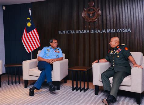 Panglima Tentera Darat Bertemu Panglima Tentera Udara