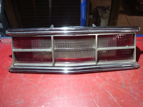 Amc Amx Javelin 1972 Center Back Up Light Assembly Housing Lens