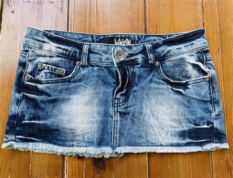 Коротка джинсова спідниця — ціна 200 грн у каталозі Міні спідниці Купити жіночі речі за