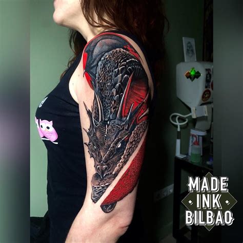 Tatuaje De Dragon En Espalda Y Hombro
