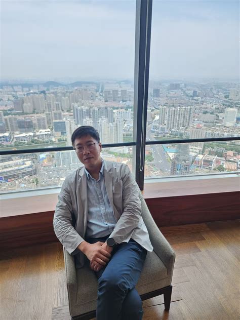 아이 스마트폰 몇 살부터 줘야 할까 뇌발달 전문가가 말하는 적정 사용 연령