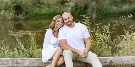 Trumyn Unger And Dylan Moriartys Wedding Website The Knot