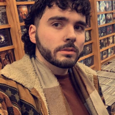 Padraic Ryan Padraic Cryin • Threads Say More