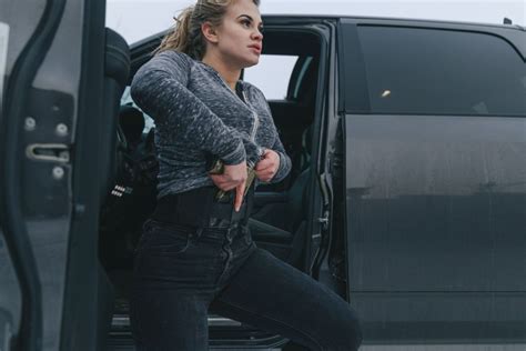 5 Best Belly Band Holsters For Concealed Carry And Working Out Pew Pew