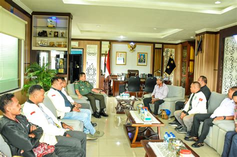 Pangdam Pattimura Ajak Ormas Dan Organisasi Kepemudaan Katolik Jaga