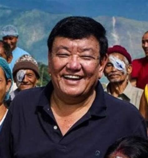 डा सन्दुक रुइत लाई १० लाख डलर अर्थात १३ करोड को इसा अवार्ड Nepal
