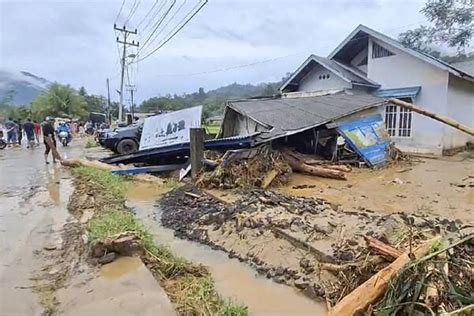 At Least 19 Killed 7 Missing In Flash Floods In Indonesia Mehr News