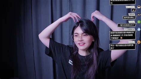 台湾萌妹程序员 Ava 凜 细细讨论vision Pro 好酷诶 但是也有痛点 Youtube