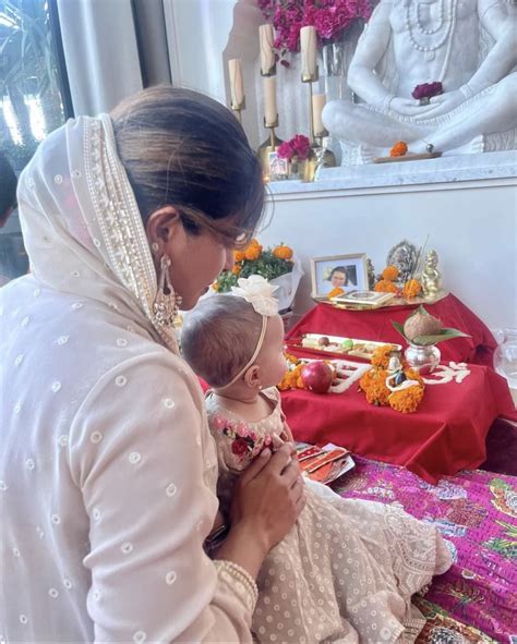 Priyanka Chopra And Nick Jonas Matching Diwali Outfits Popsugar Fashion