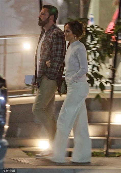 大本与妻子洛佩兹参加演出 其前妻带俩孩子助阵 搜狐大视野 搜狐新闻