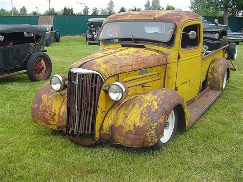 Pin By Tony Plank On Old Classic Trucks Classic Pickup Trucks