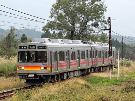 2013年に東急大井町線8590系を譲受した大型通勤電車