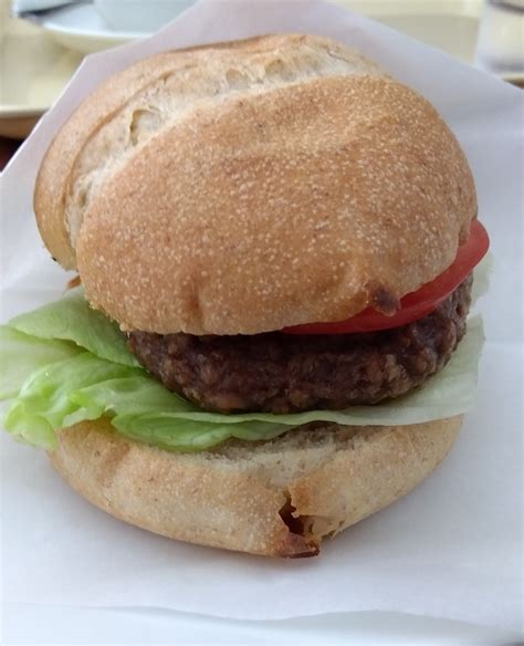 【高評価】ドトール 全粒粉サンド 大豆のミート 豆と野菜のトマト煮込みの感想・クチコミ・カロリー情報【もぐナビ】