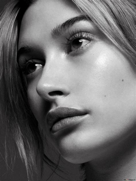 Hailey Baldwin American Model Monochrome Bg 2k Wallpaper Download