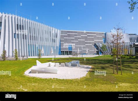 Edificio Bruckner Immagini E Fotografie Stock Ad Alta Risoluzione Alamy