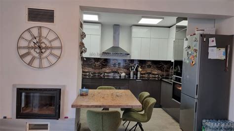 Бургас Стилна къща в тихо предградие с морска гледка Двуетажна къща 164 кв м РЗП 309 кв м двор