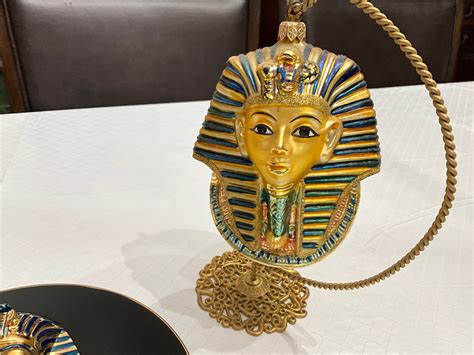 Osiris Porcelain 3 D Golden Mask Of King Tutankhamen Plate Plus Glass