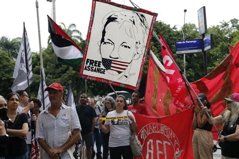 Libertação De Assange é Celebrada Por Entidades Do Brasil E Do Mundo