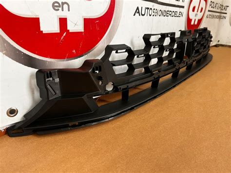 Audi A3 8y S Line Sluitdeel Midden 8y0807647a Polat And Polat