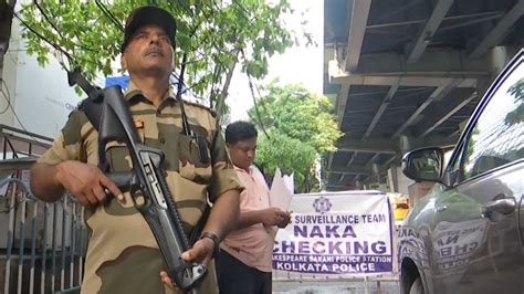 Election In Kolkata গাড়ি থামিয়ে তল্লাশি ভোটের আগে কলকাতায় জায়গায়