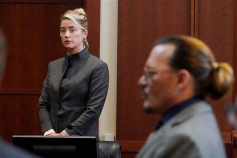 Dónde Ver El Polémico Documental De Johnny Depp Y Amber Heard La Tercera