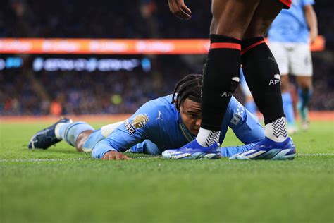 Didnt Look Comfortable Bbc Pundit Criticises £180k A Week Man