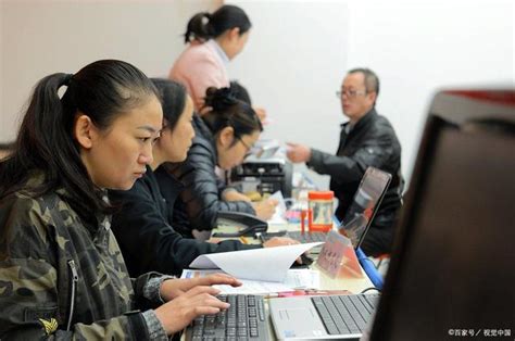 山東一位美女領導火出圈，在基層歷練多年，曾經在中專擔任教師 每日頭條