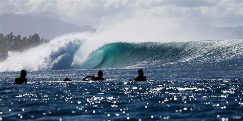 Photos A Day At Pipeline
