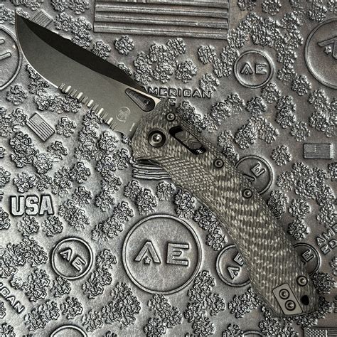Microtech Amphibian Ram Lok S E Fluted Carbon Fiber Dlc Serrated Dlc