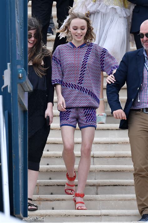 Casual Summer Outfit Ideas That Dont Include Jeans Shorts Glamour