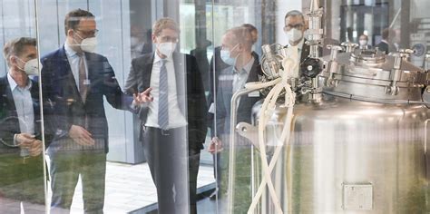 Biontech Produktion Bei Hamburg Hier Kommt Der Impfstoff Her Den Alle