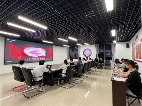国际教育学院积极组织师生同上2022年河南省秋季开学思政第一课