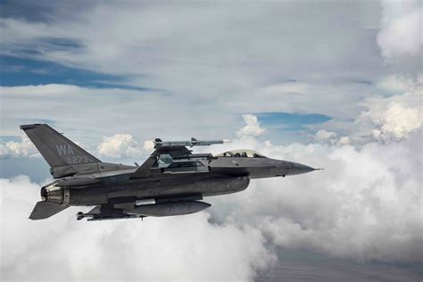 記者 梅花新聞網 楊俊斌綜合報導 美空軍「毒蛇」計劃 F 16無人駕駛系統啟動測試 ｜ 梅花新聞網