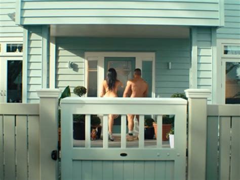 Pick 현실은 안 그래 청소년 공익광고에 포르노 배우 등판