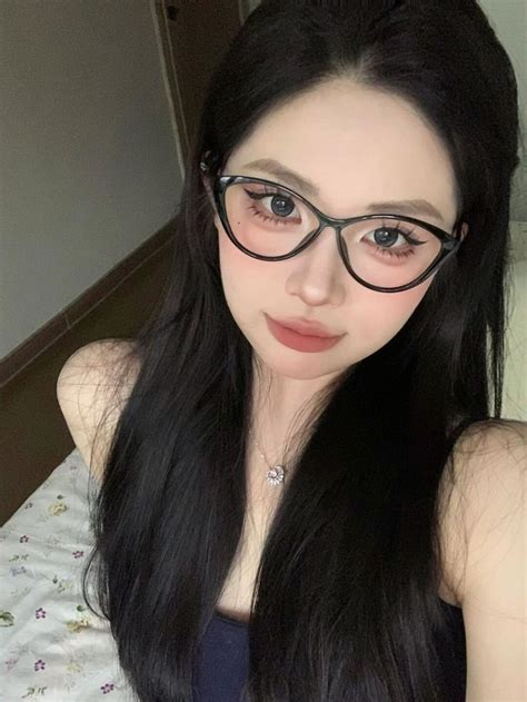 Make A Statement Pretty Asian Girl Girls With Glasses Trendy Eyewear
