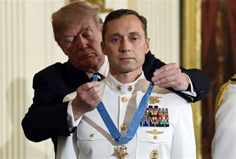 Medal Of Honor Awarded To Seal Who Tried To Rescue Comrade Whos Buried