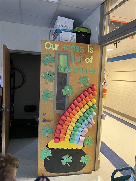 Door Decoration Ideas Kindergarten