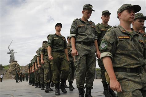 Russia Struggling To Recruit Soldiers For Ukraine War Pentagon South