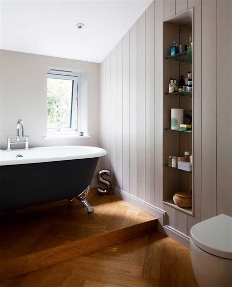 Freestanding Bath On Raised Floor At Flor Jackson Blog