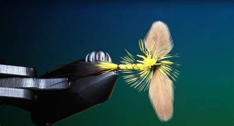 Fly Tying Regans Mayfly Spinner Dry Fly With Barry Ord Clarke