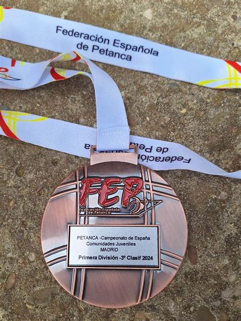 Thais Sastre se cuelga la medalla de bronce en el Campeonato de España