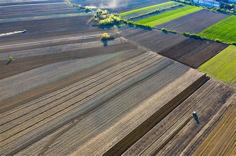 Na koji način će se davati državno poljoprivredno zemljište za korišćenje u druge svrhe Agro TV