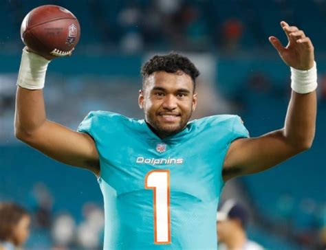 Tua Tagovailoa And Dolphins Notes Dolphins Thirsty Dolphins Thirsty